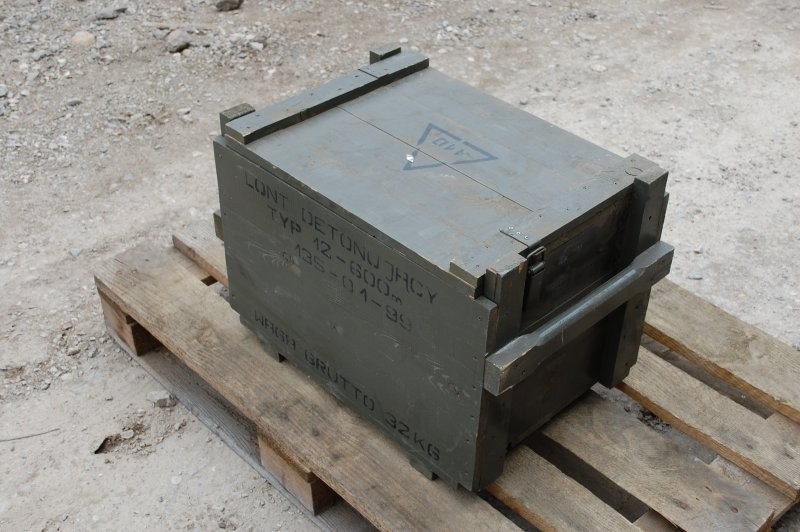 Military chests » Military chests - wooden » Military wooden chest 64x40x42